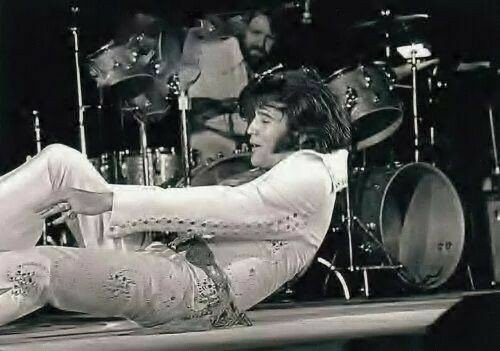 Elvis Presley: Rare Shots From the 1970s – Clever Journeys