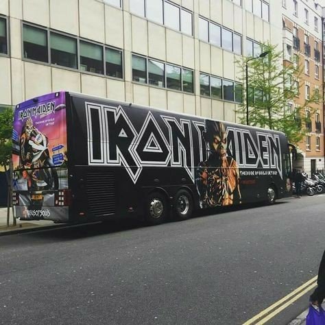 Famous Celebrity Tour Buses Through the Years – Clever Journeys