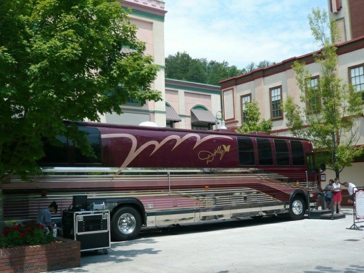 Famous Celebrity Tour Buses Through the Years – Clever Journeys