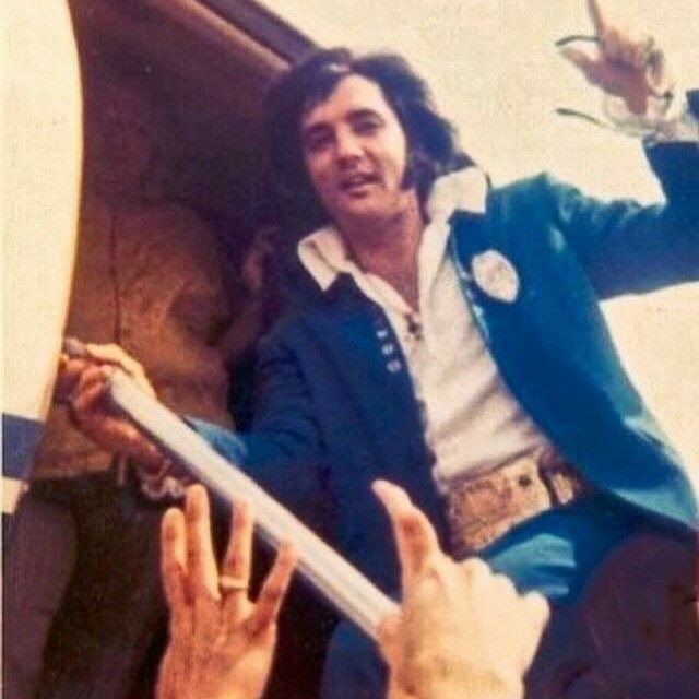 Elvis Presley: Rare Shots From the 1970s – Clever Journeys