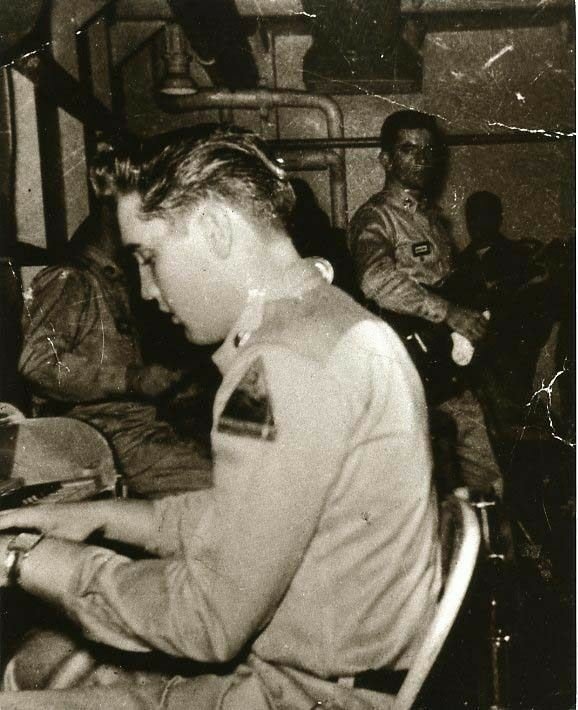 25 MORE Rare Photos of Elvis Presley in the Army – Clever Journeys