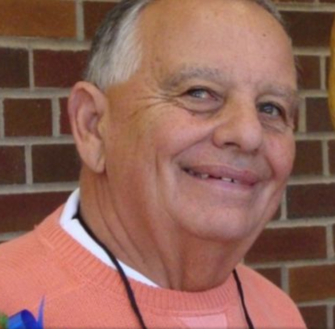 Texas Community Unites to Help Legendary Coach Bill Carter – Clever ...