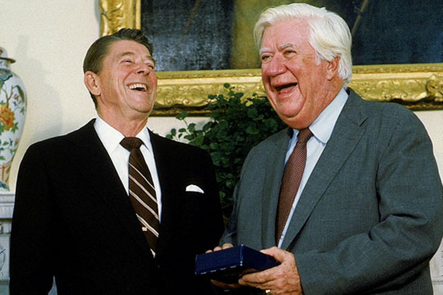 Ronald Reagan’s Hilarious White House Juggler – Clever Journeys