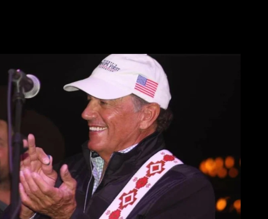 George Strait Sets Two New Records With Concert and His Shirt – Clever ...