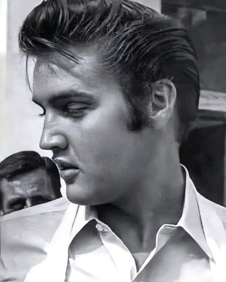 By Popular Request: Rare Elvis Presley Photos, 1950s – Clever Journeys
