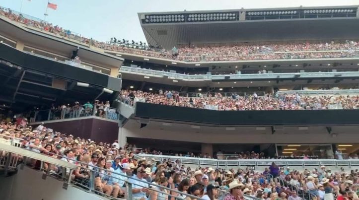 George Strait’s Historic Kyle Field Concert: The Set List – Clever Journeys