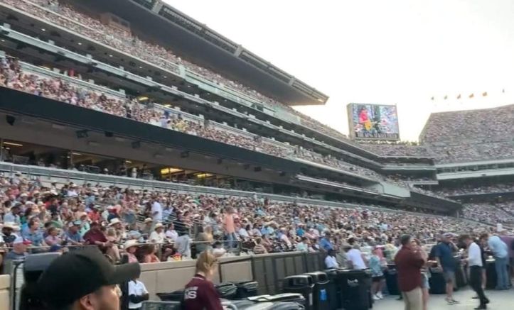 George Strait’s Historic Kyle Field Concert: The Set List – Clever Journeys