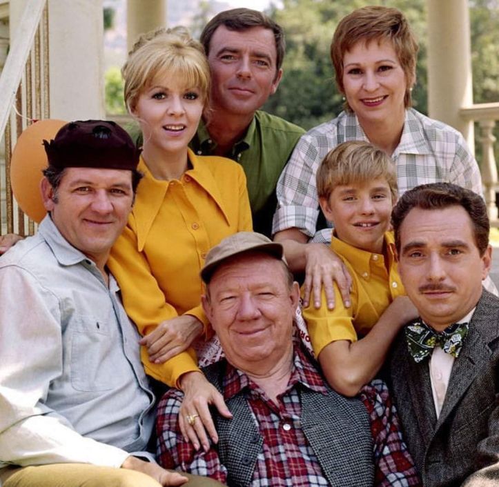 Classic TV: Mayberry RFD – Clever Journeys