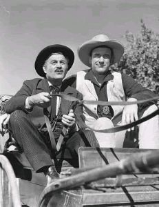 Milburn Stone Was Gunsmoke’s Trusty Doc Adams – Clever Journeys